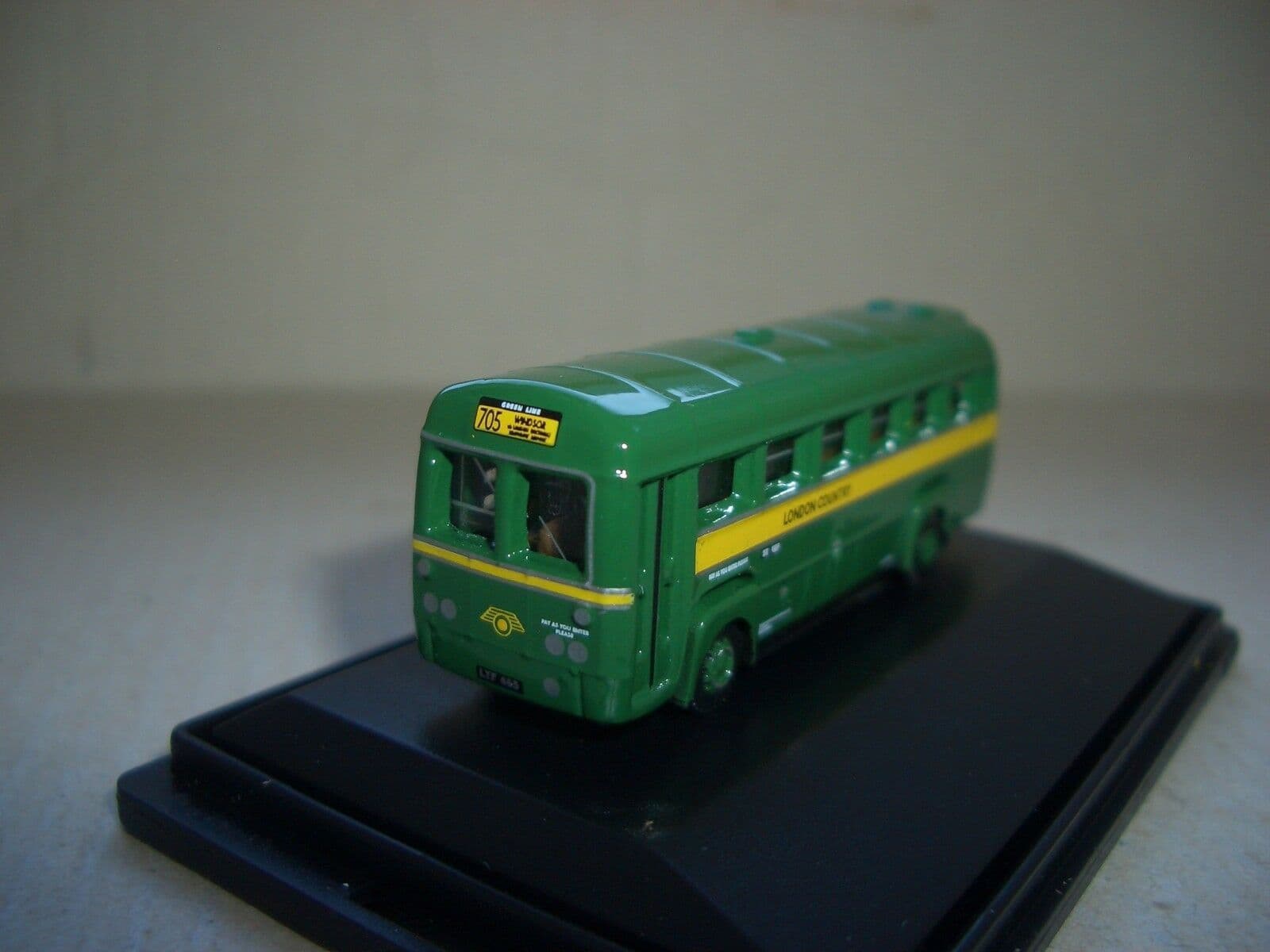 Oxford NRF005 N Gauge 1/148 Scale AEC RF Bus London Country Greenline ...