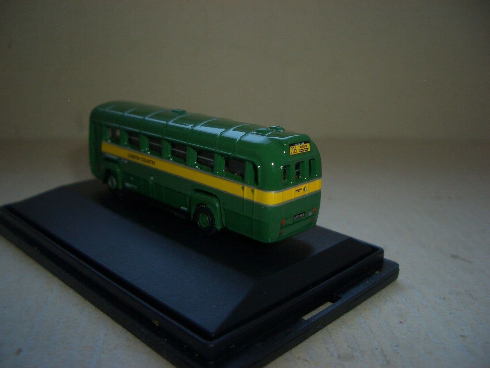 Oxford NRF005 N Gauge 1/148 Scale AEC RF Bus London Country Greenline ...