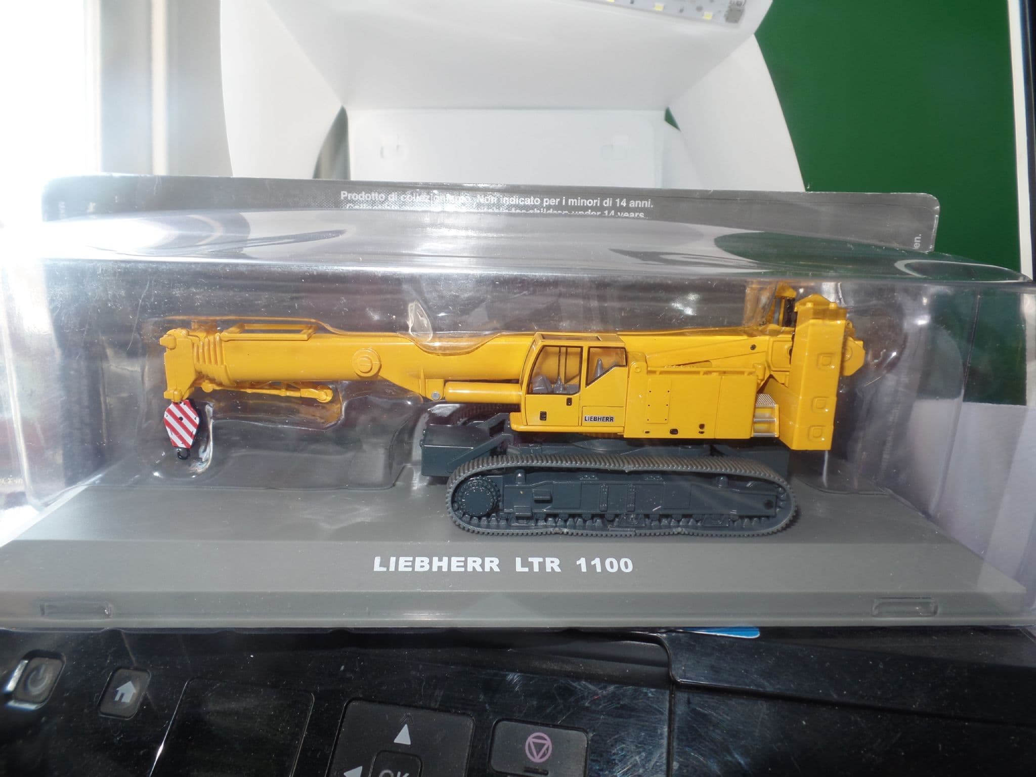 PC03 1/72 Scale Construction Liebherr LTR 1100 Telescopic Tracked Crane ...