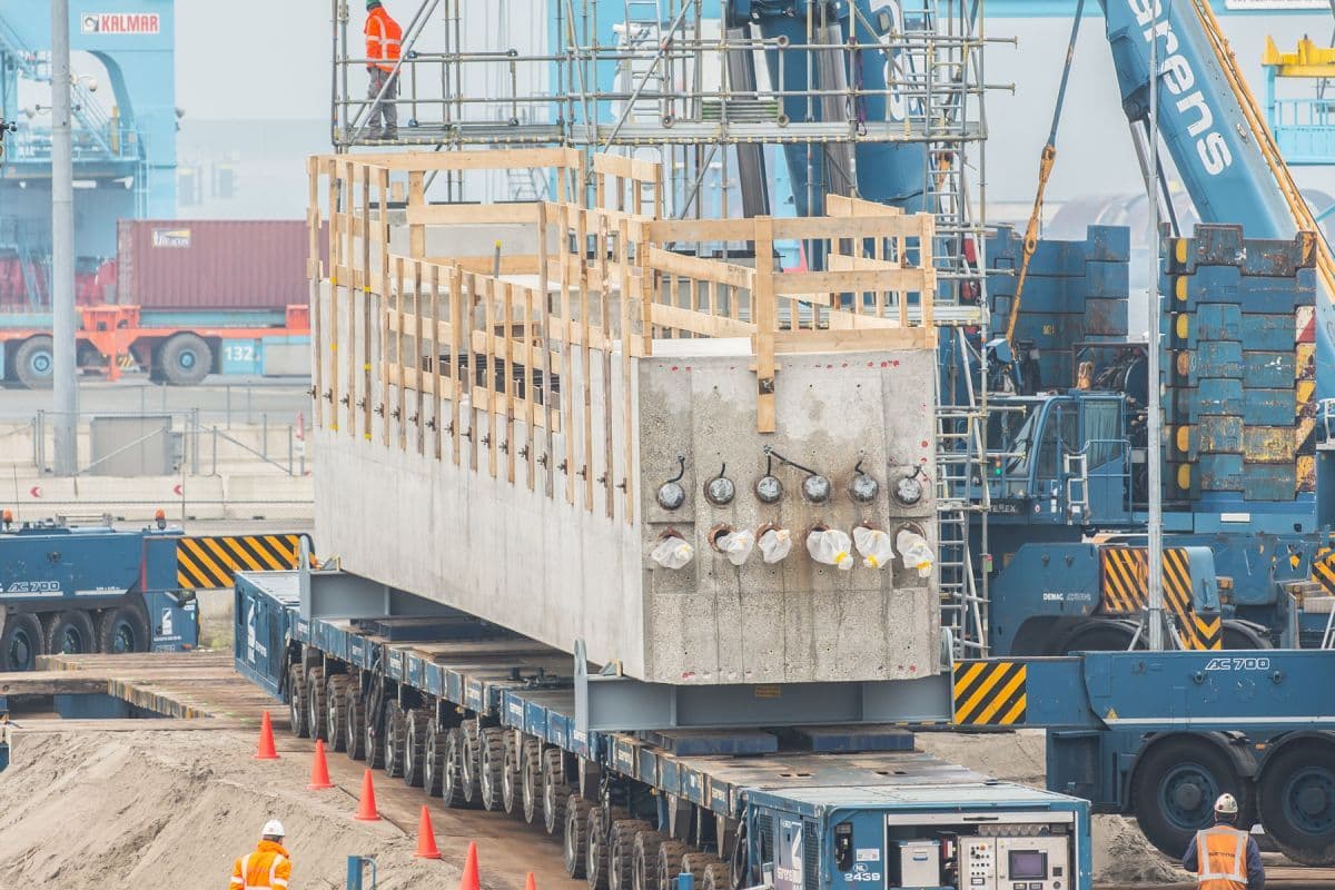 IMC Bridge Section with Lifting Frames