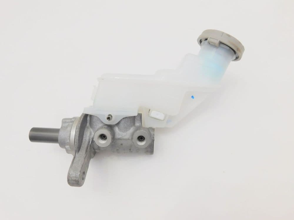 GENUINE SUZUKI ALTO 1 0 2009 ONWARDS BRAKE MASTER CYLINDER 51100M68K50