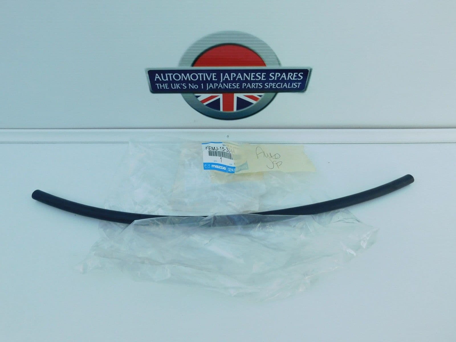 MAZDA BONGO 2 0i GENUINE WATER HOSE BLEED PIPE