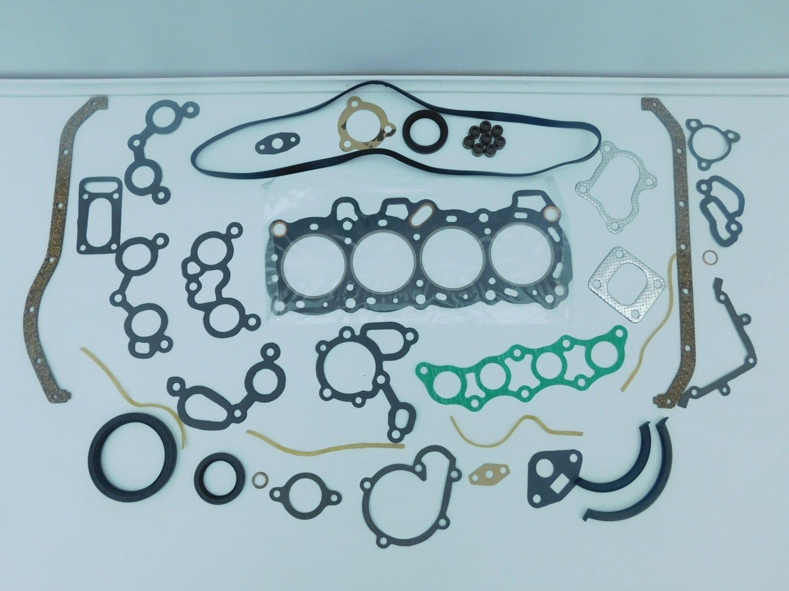 NISSAN FIGARO COMPLETE ENGINE GASKET SET WITH PLENUM GASKETS