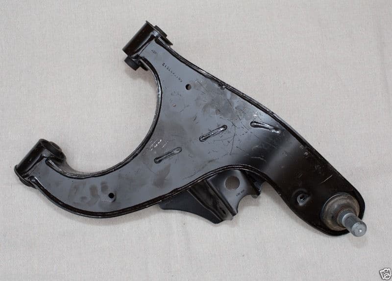 NISSAN PATHFINDER NEARSIDE LEFT REAR LOWER SUSPENSION ARM