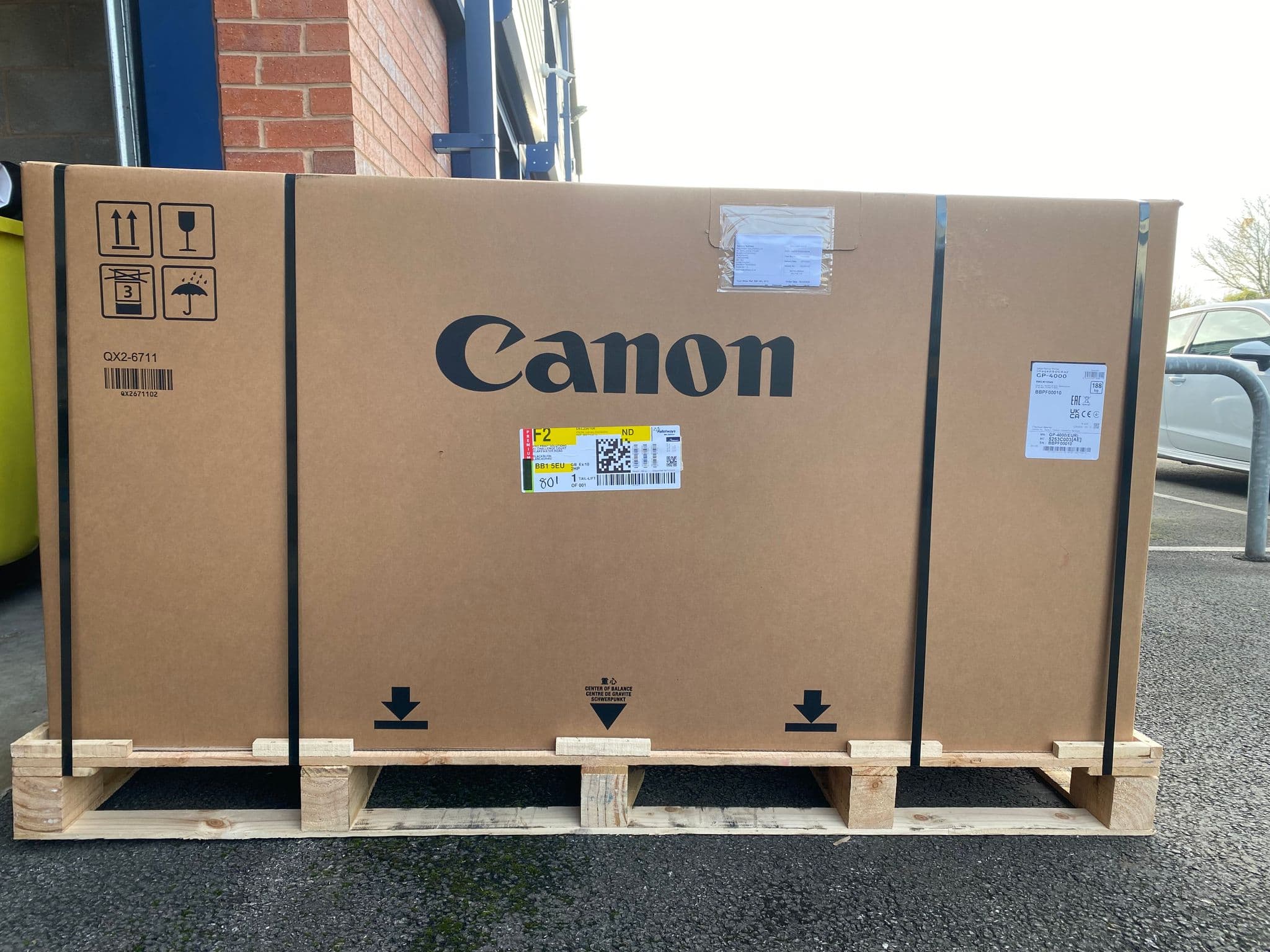 Canon imagePROGRAF GP-4000 Installation.