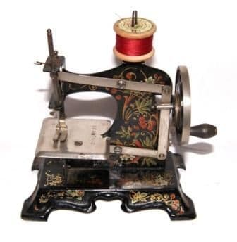 90 Muller No 5 Toy Sewing Machine