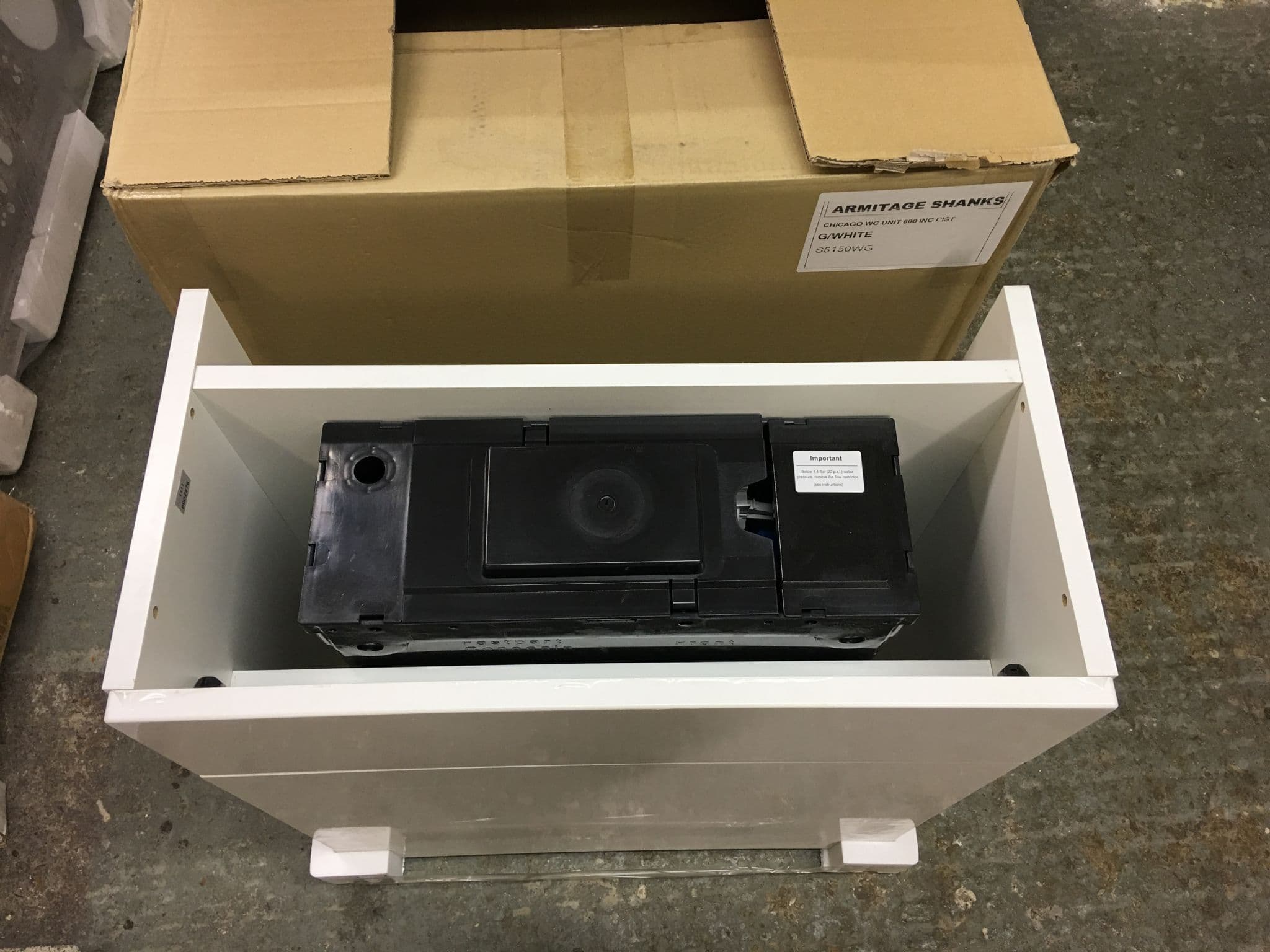 Armitage Shanks Chicago WC Unit 600 x 655 x 305mm Plinth Cistern ...