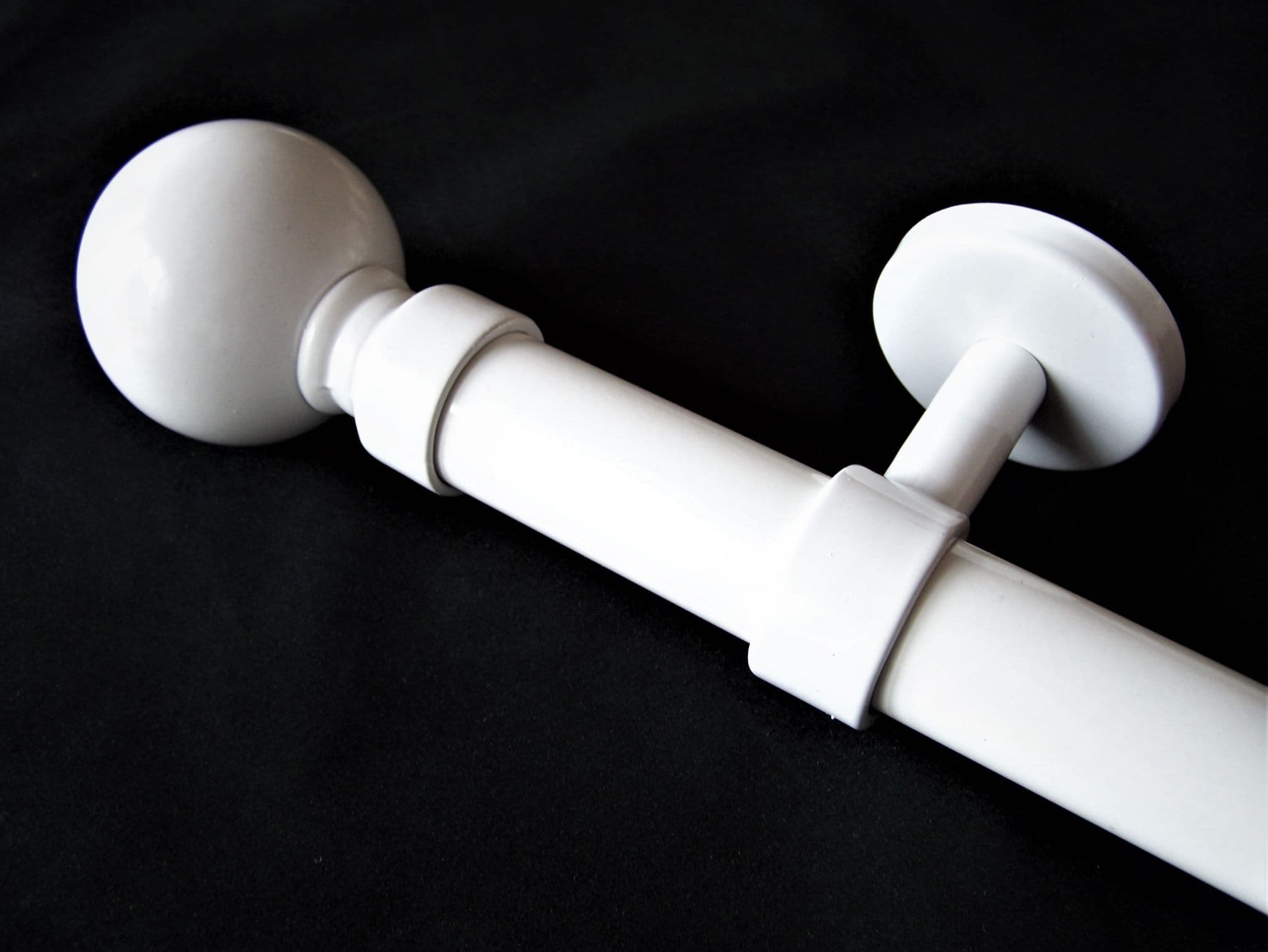 28mm Gloss White Ceiling Eyelet Curtain Pole Ball Finials