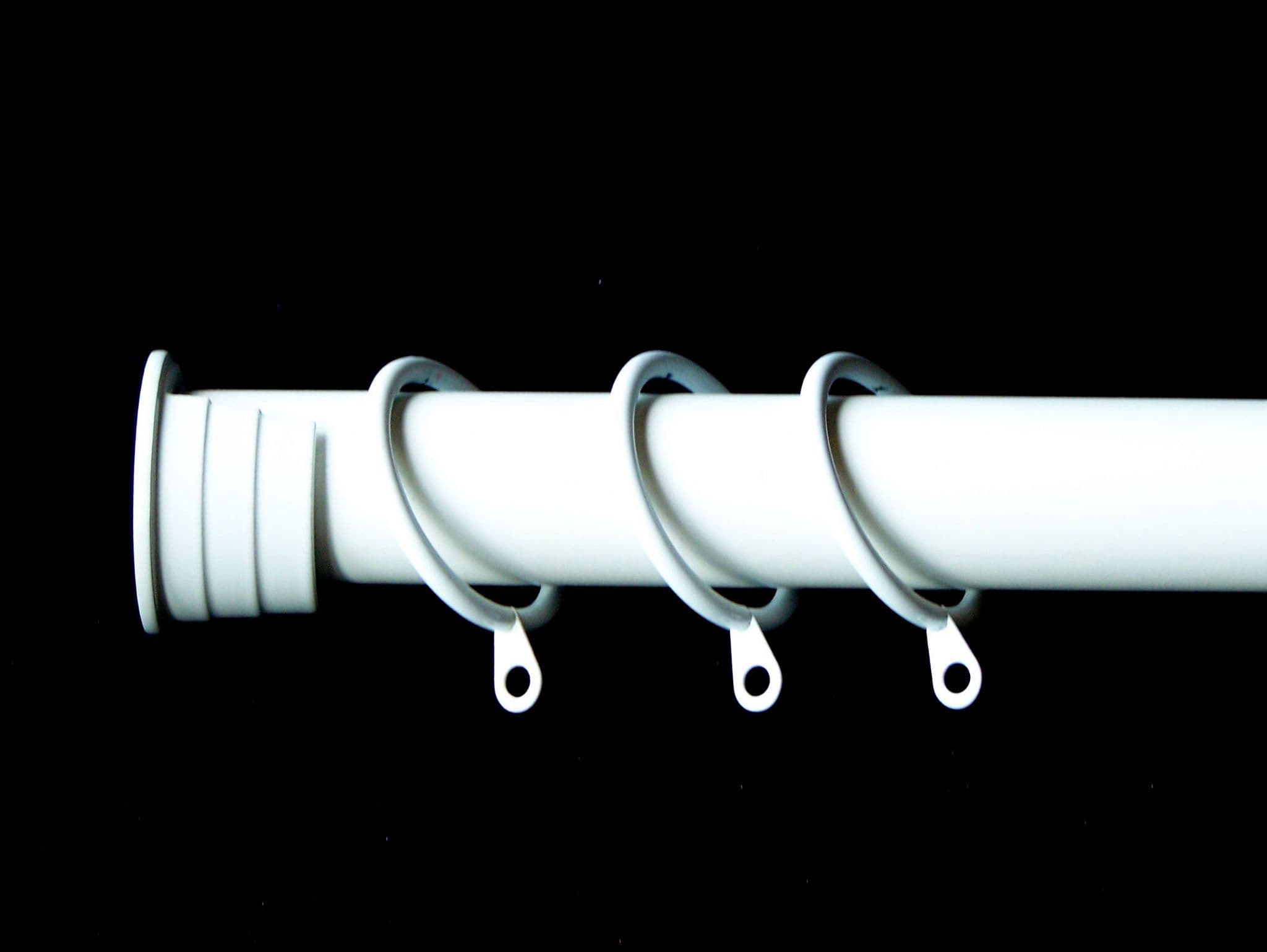 28mm Gloss White Recess Curtain Pole with Rings
