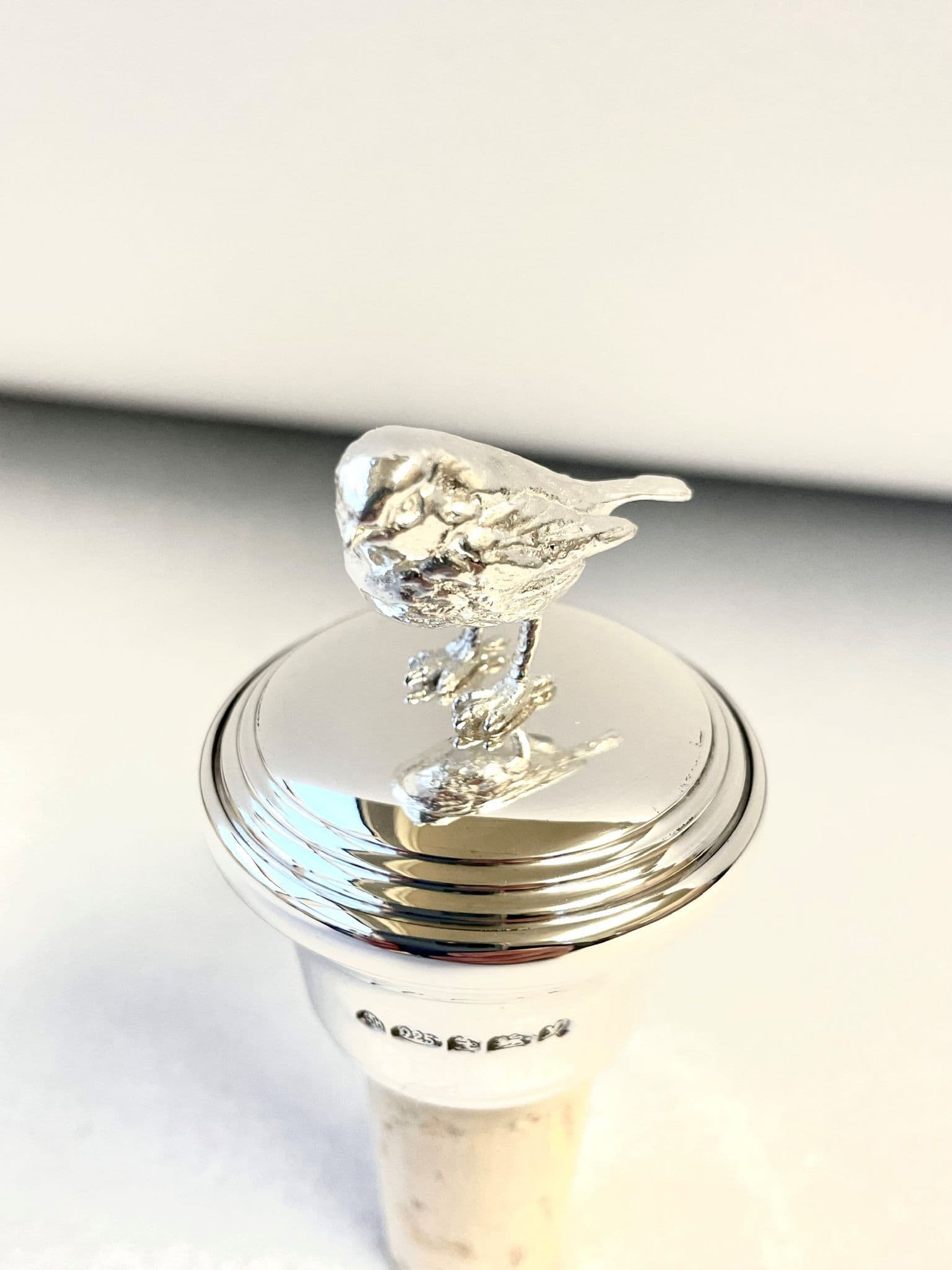 Robin Bottle Stopper