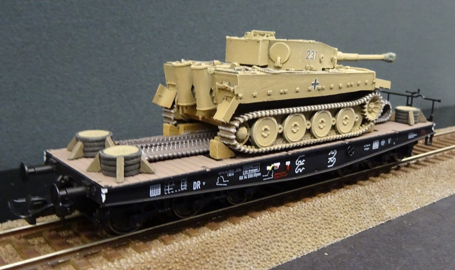 ArtiTec 2032013/6870402 Tank transporter wagon