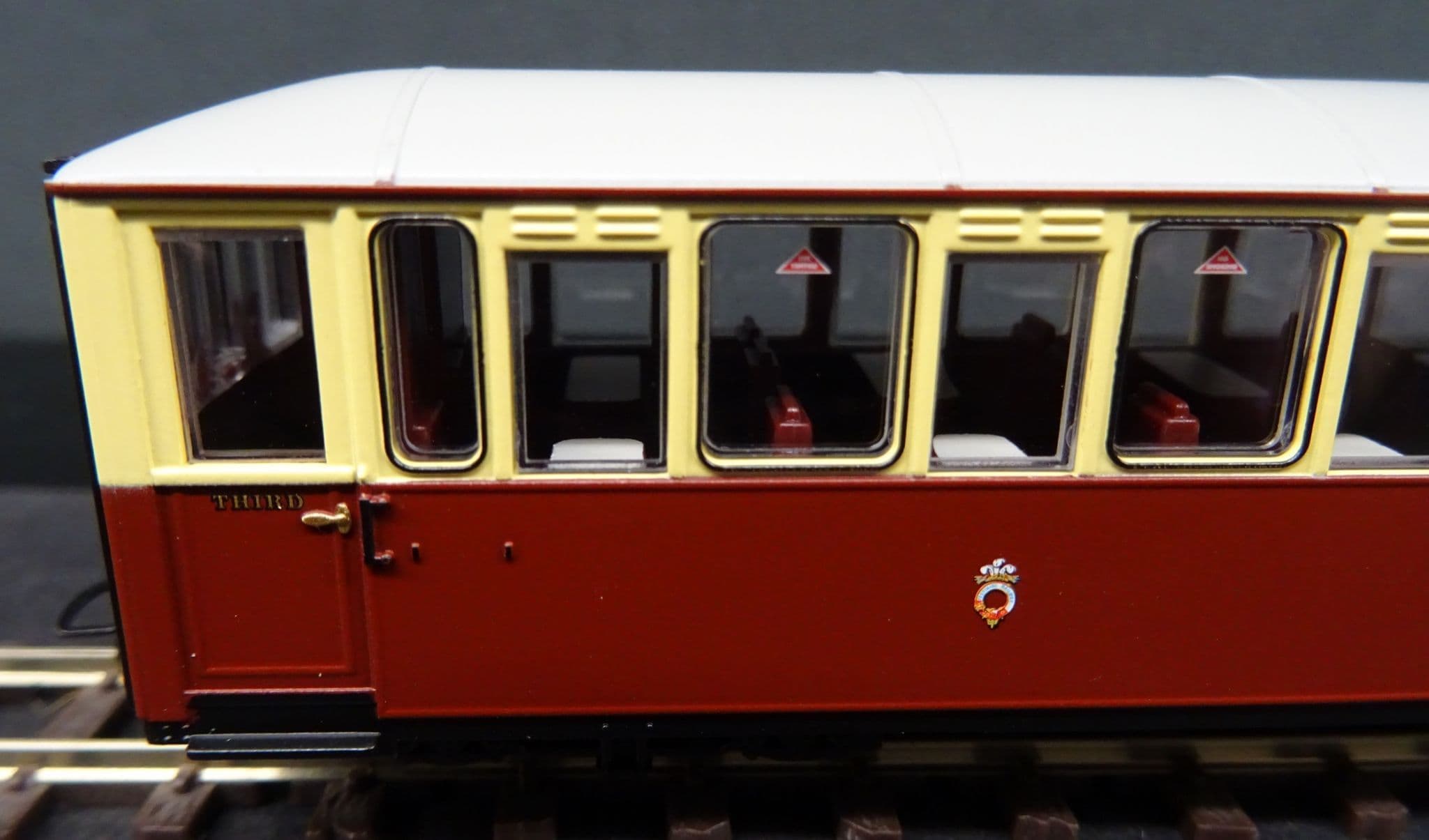 Bachmann 394-100 Narrow Gauge Bogie Coach Ffestiniog Tin Can coach