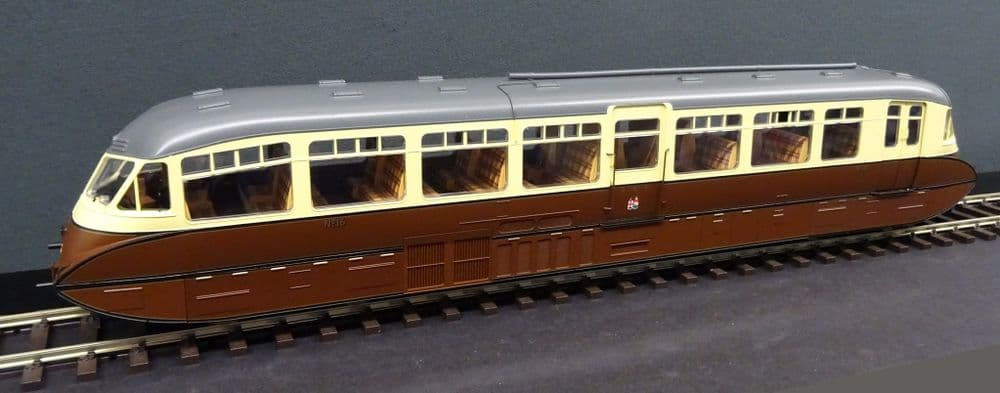 Dapol 7D-011-003 GWR Streamlined AEC Railcar