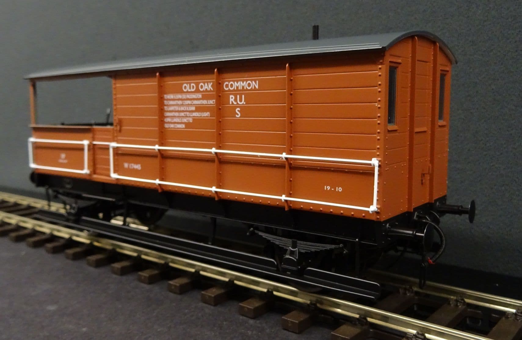 Dapol 7F-300-008 Toad 20t Brake Van Diagram AA21 BR Bauxite W17445