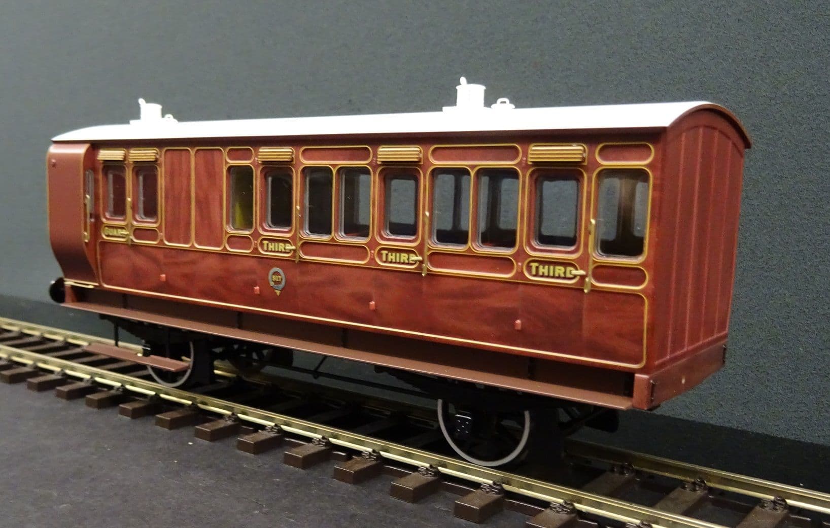 Dapol 7P-020-001 Stroudley suburban coach