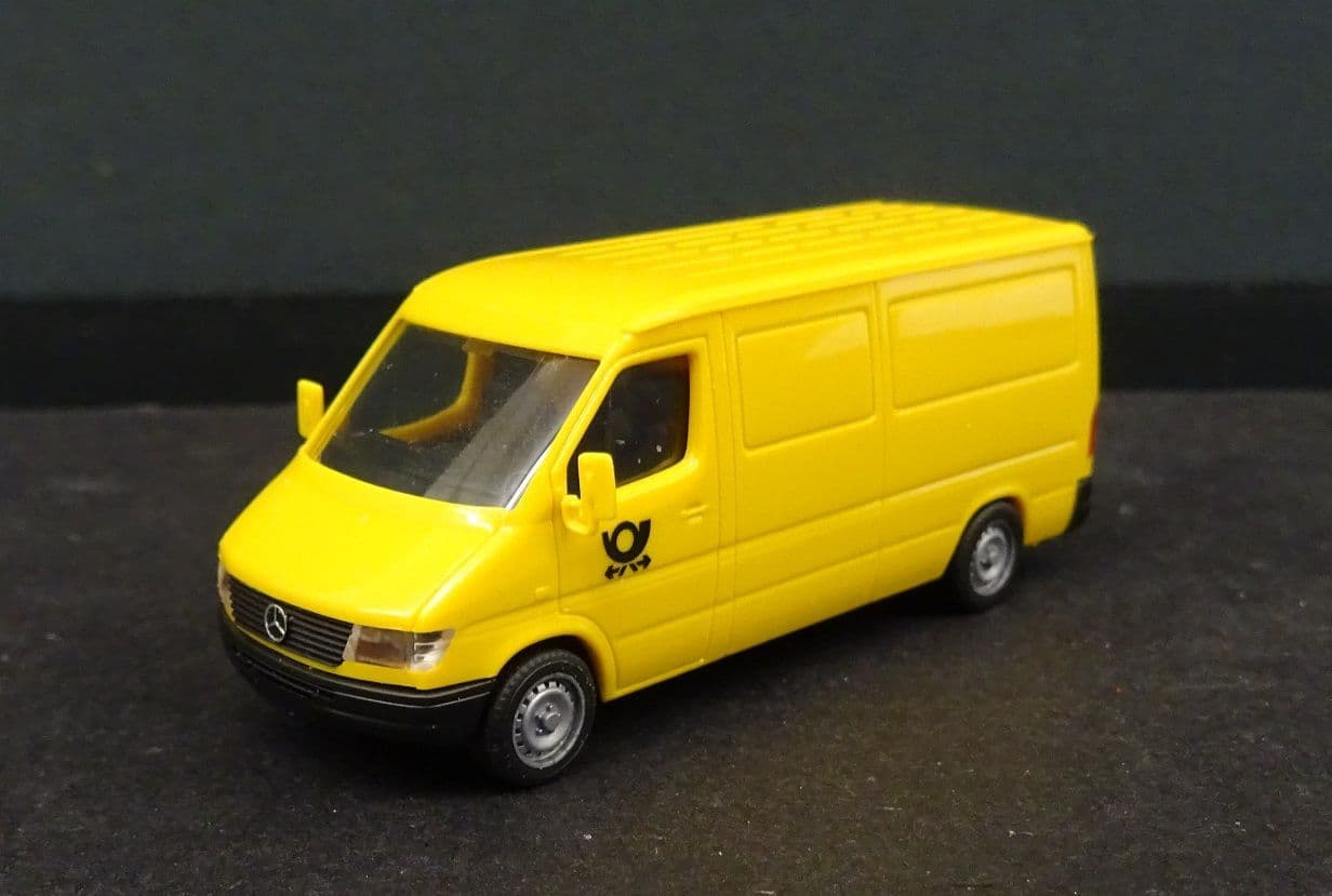Herpa 012577 Mercedes Benz Sprinter Post van