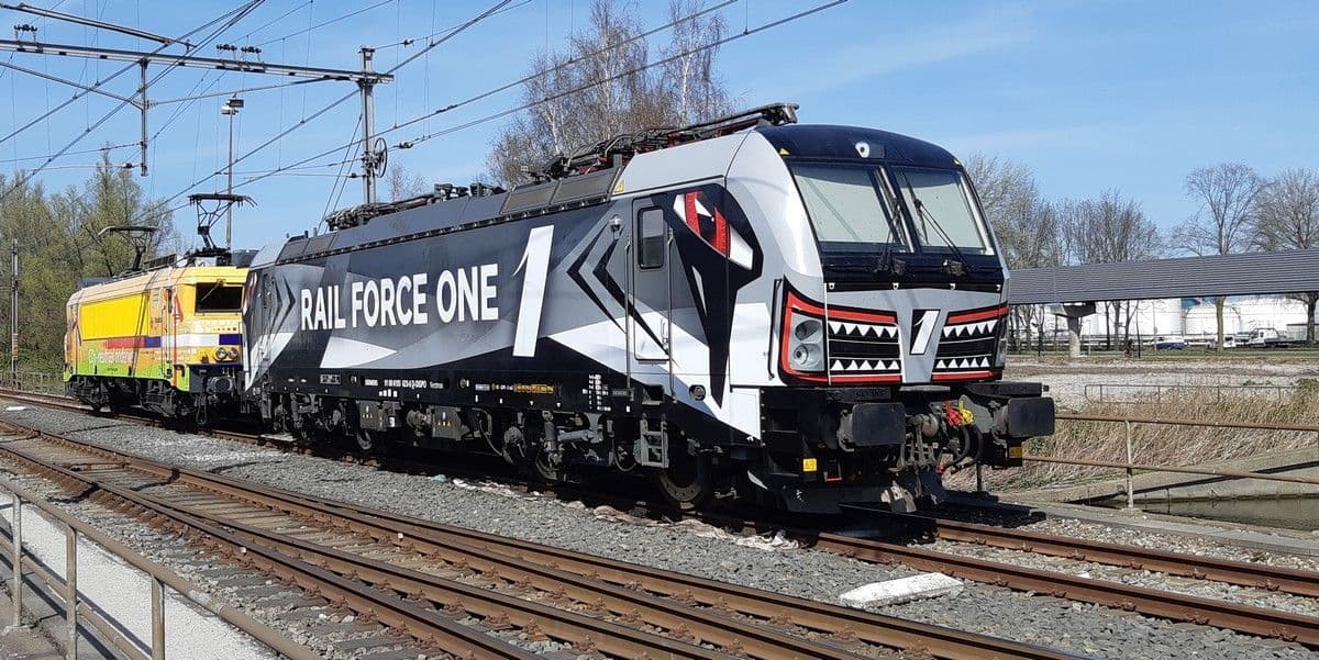 KM-1 169315 Rail Force One Br193 623 Electric Locomotive