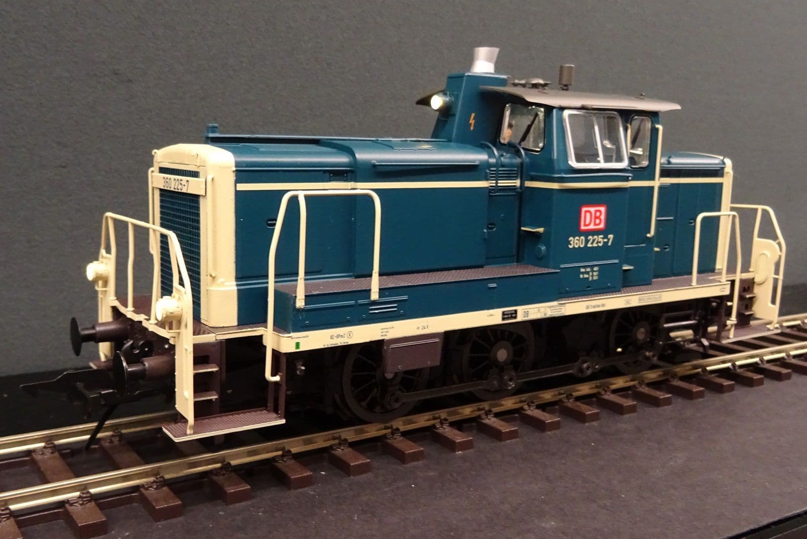 Lenz O DCC Sound Diesels