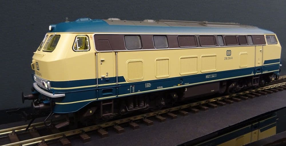 Lenz 40180-05 DB Br218 Era 4 Ocean Blue/Beige