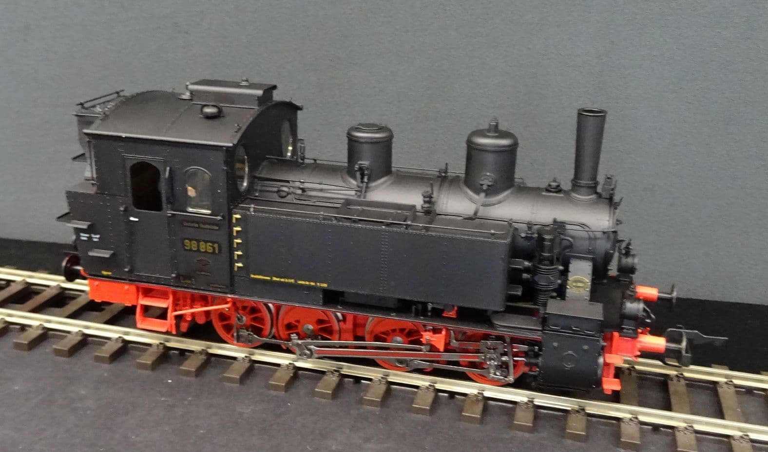 Lenz 40298-03 DRG Br98 8 Steam Locomotive