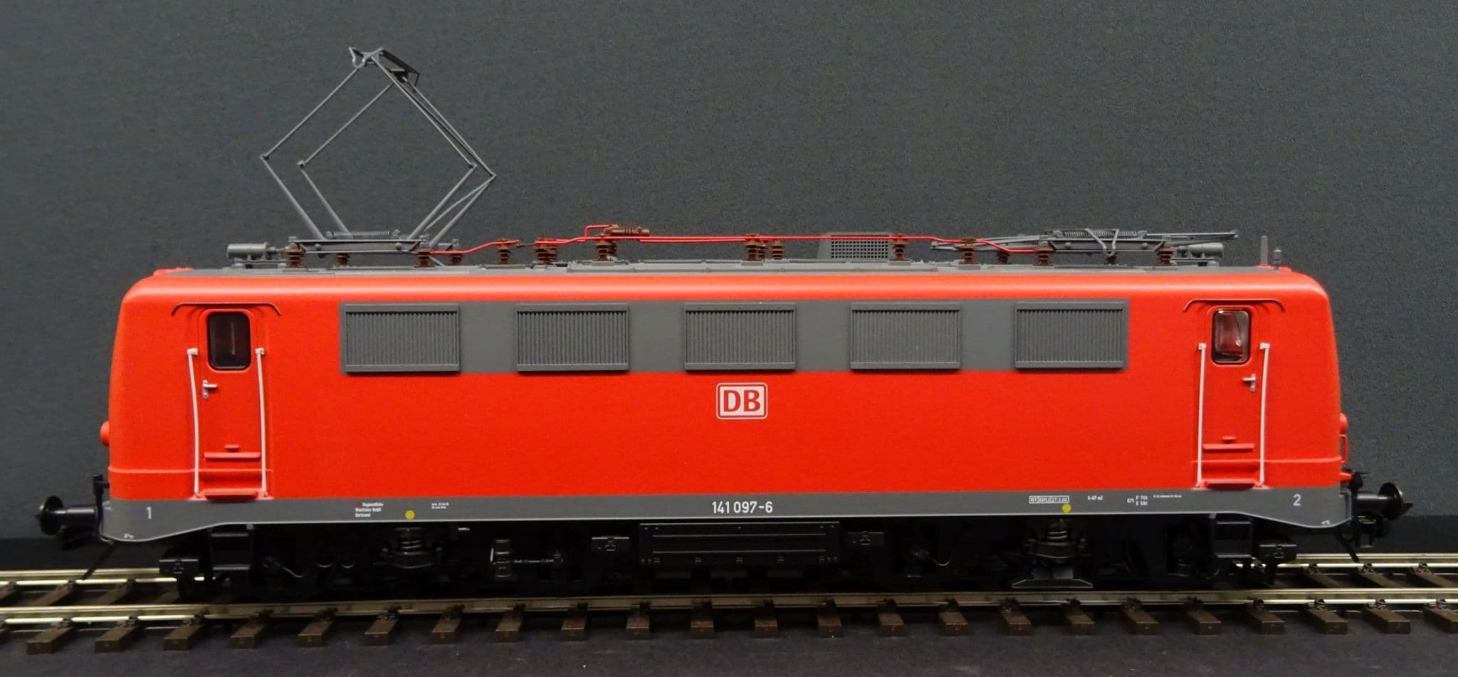 Lenz 40300-52 DB Br141 Traffic red