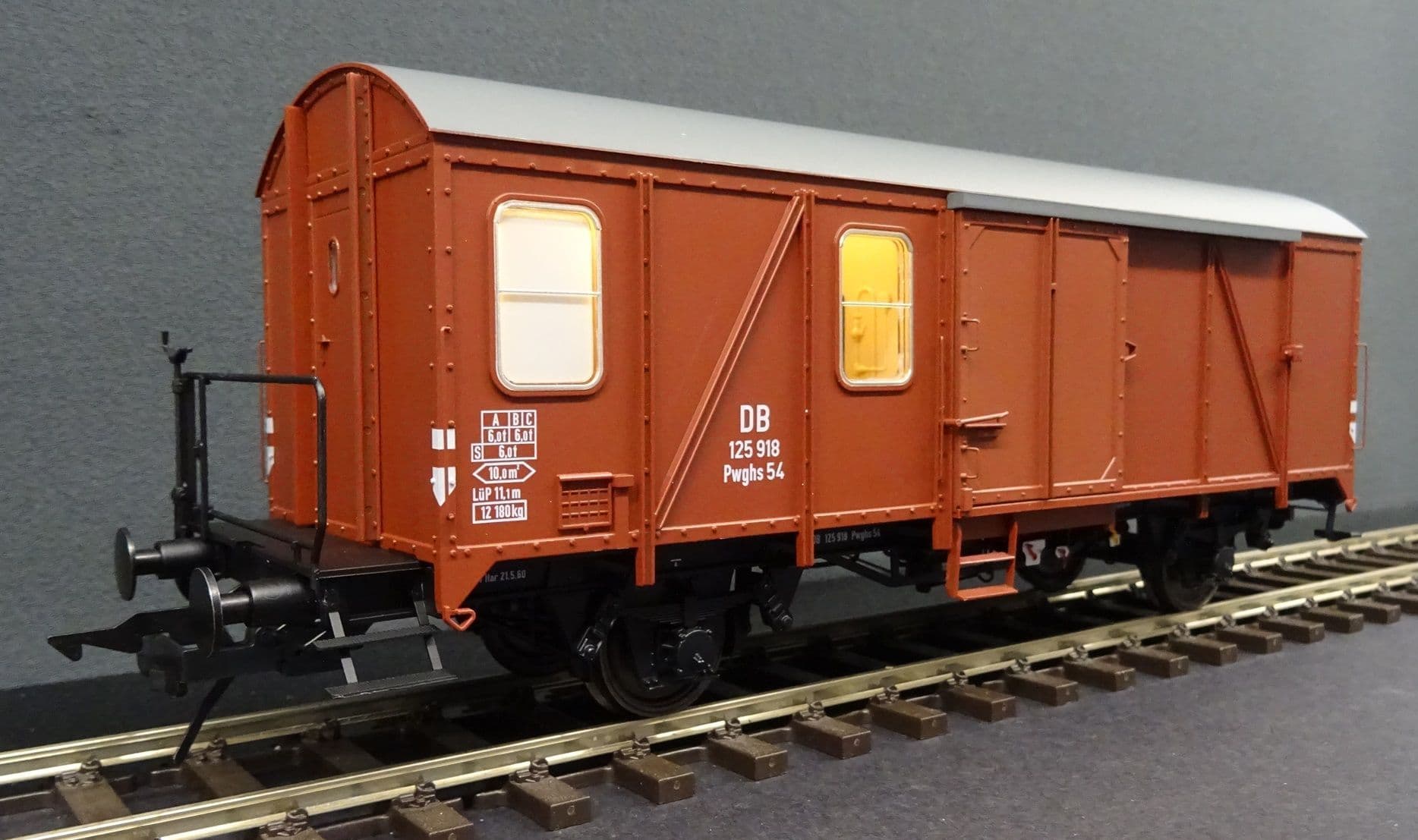 Lenz 42238-03 DB Pwghs 54 Parcels van