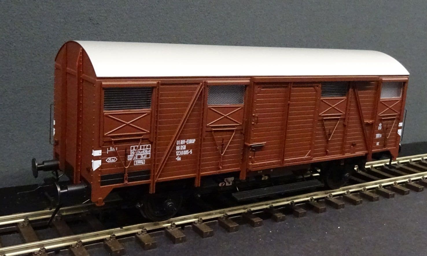 Lenz 42246-06 DSB K4 Box van