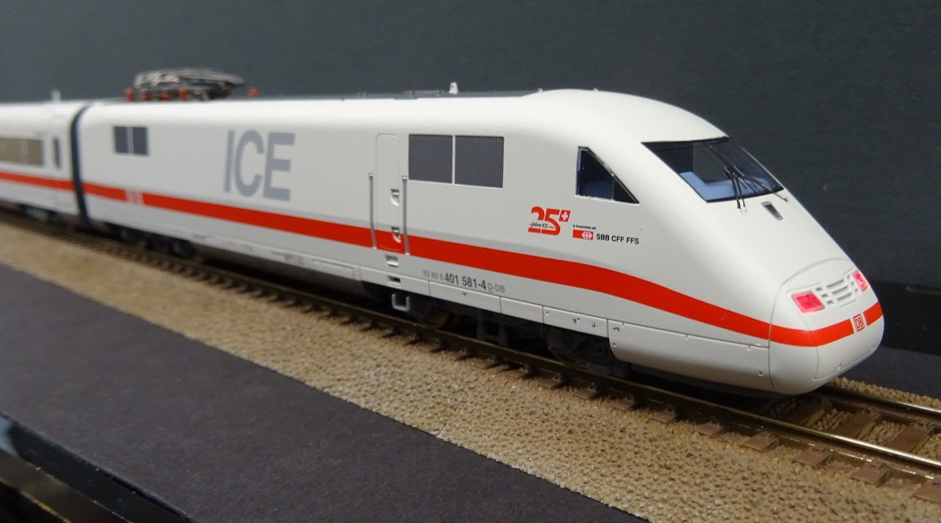 Lima HL1752 DB AG ICE Br401 4 car set