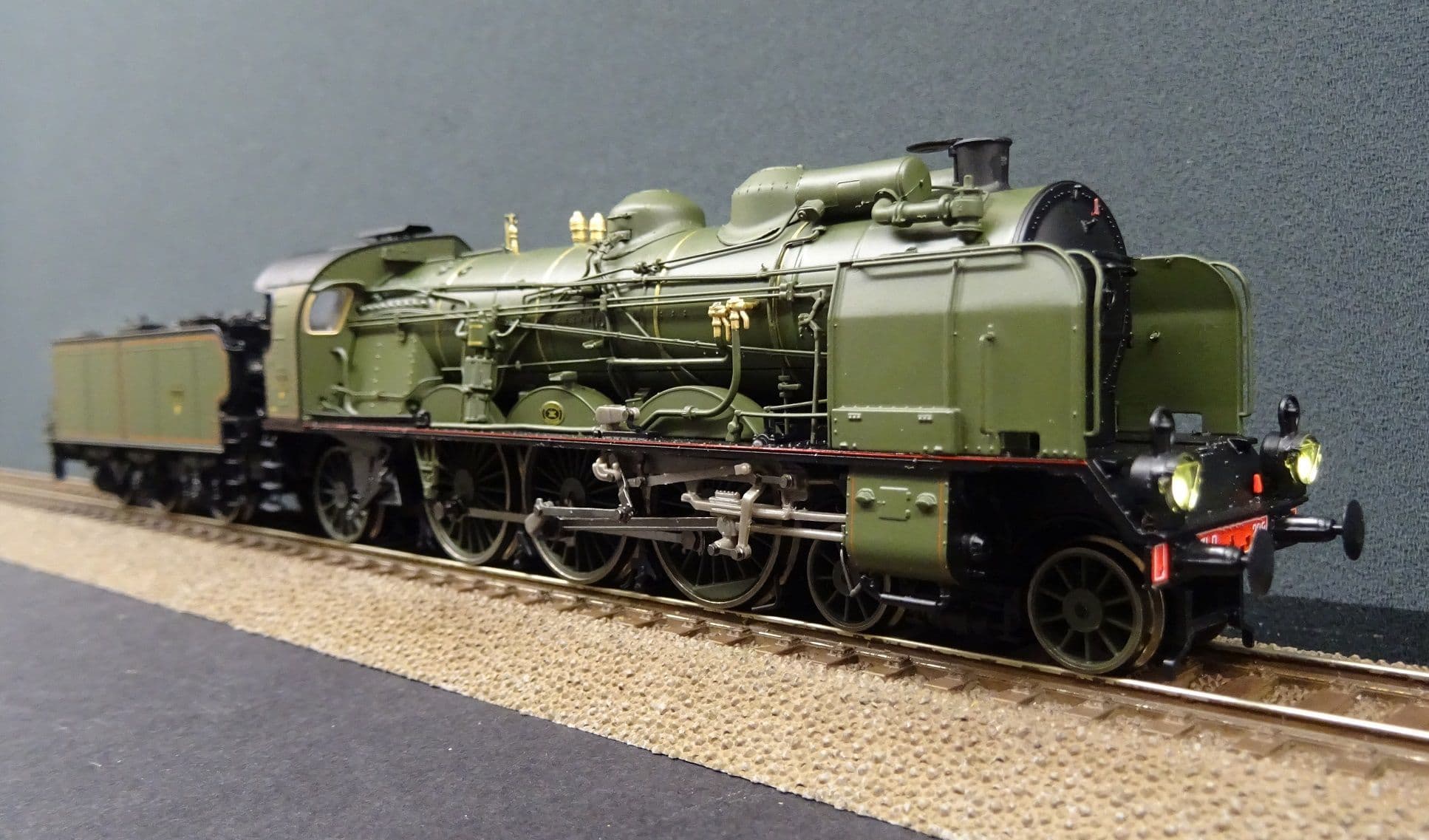 REE MB-138S PLM 231 D 229 DCC sound and smoke