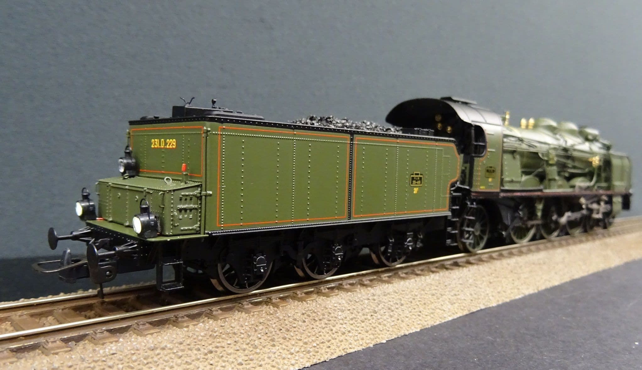 REE MB-138S PLM 231 D 229 DCC sound and smoke