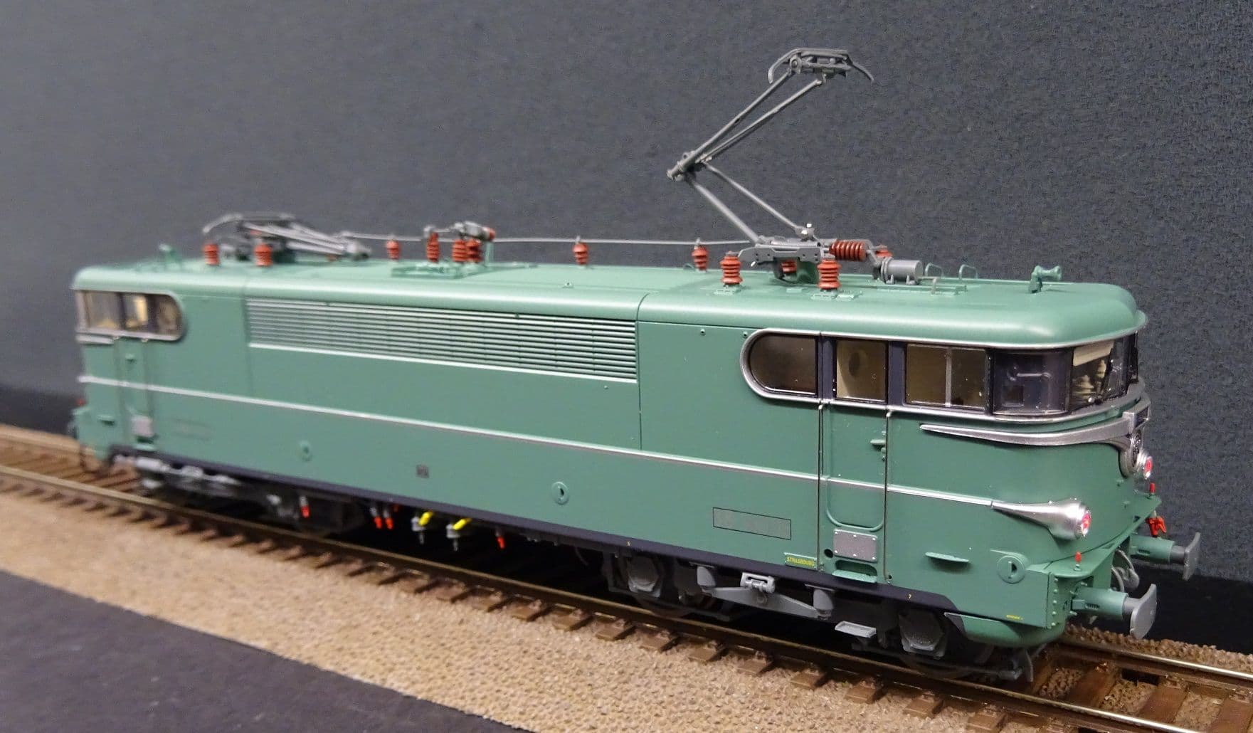 REE MB-140 BB 16005 Origin Green Era III