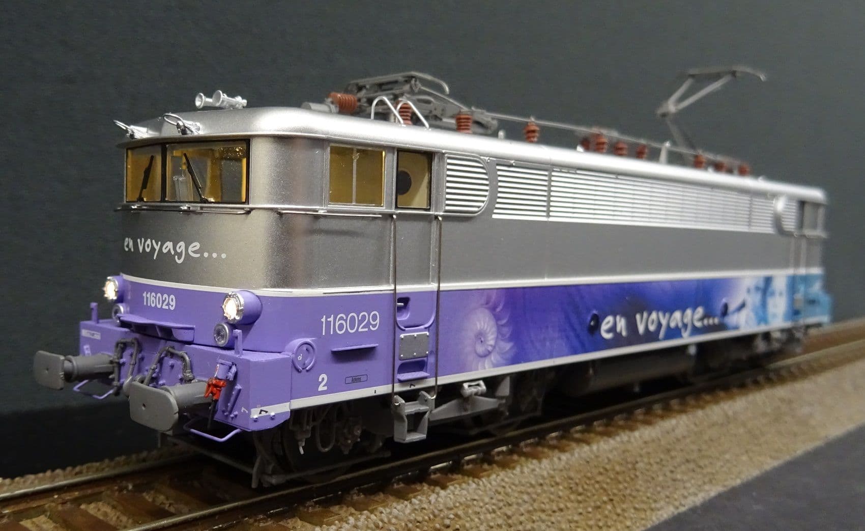 REE MB-201S BB 16029 En Voyage Era V DCC Sound