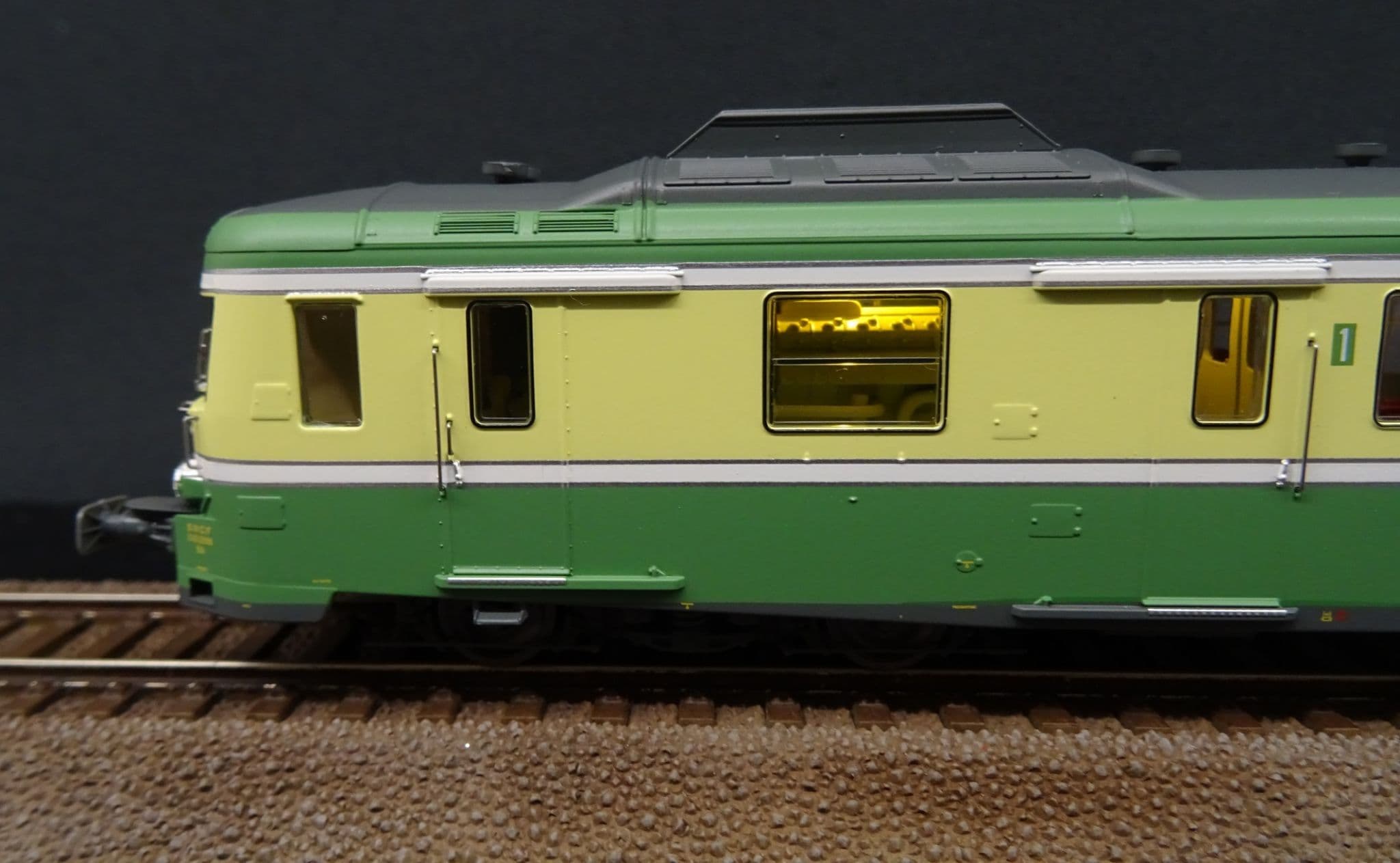 REE MB-230S SNCF Autorail X-2989 Era IV/V DCC Sound