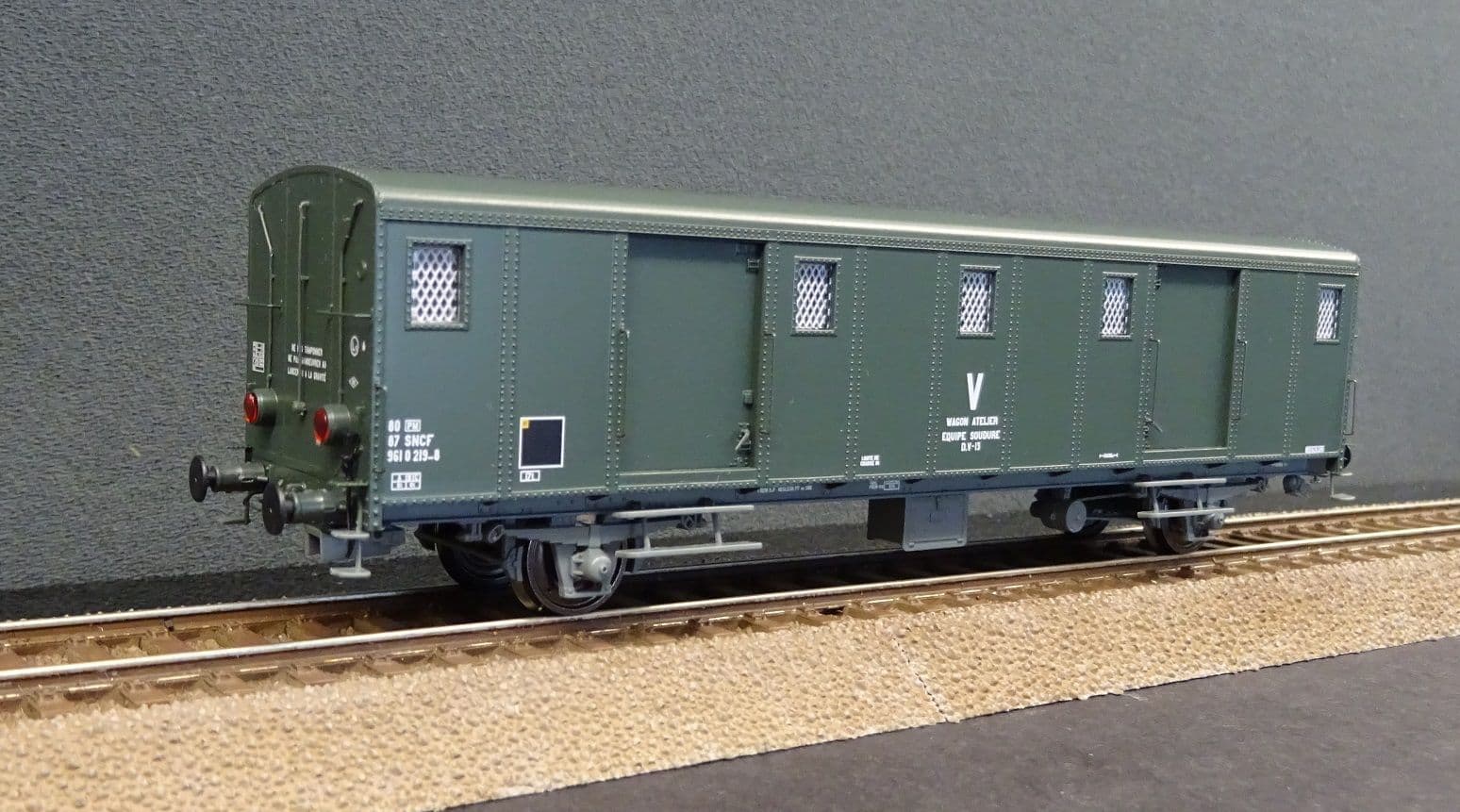 REE VB-117 SNCF OCEM30 Baggage car