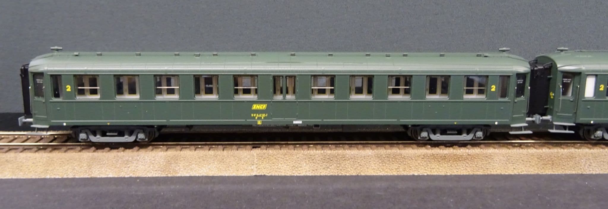 REE VB-374 SNCF 3 x Bacalan Coaches