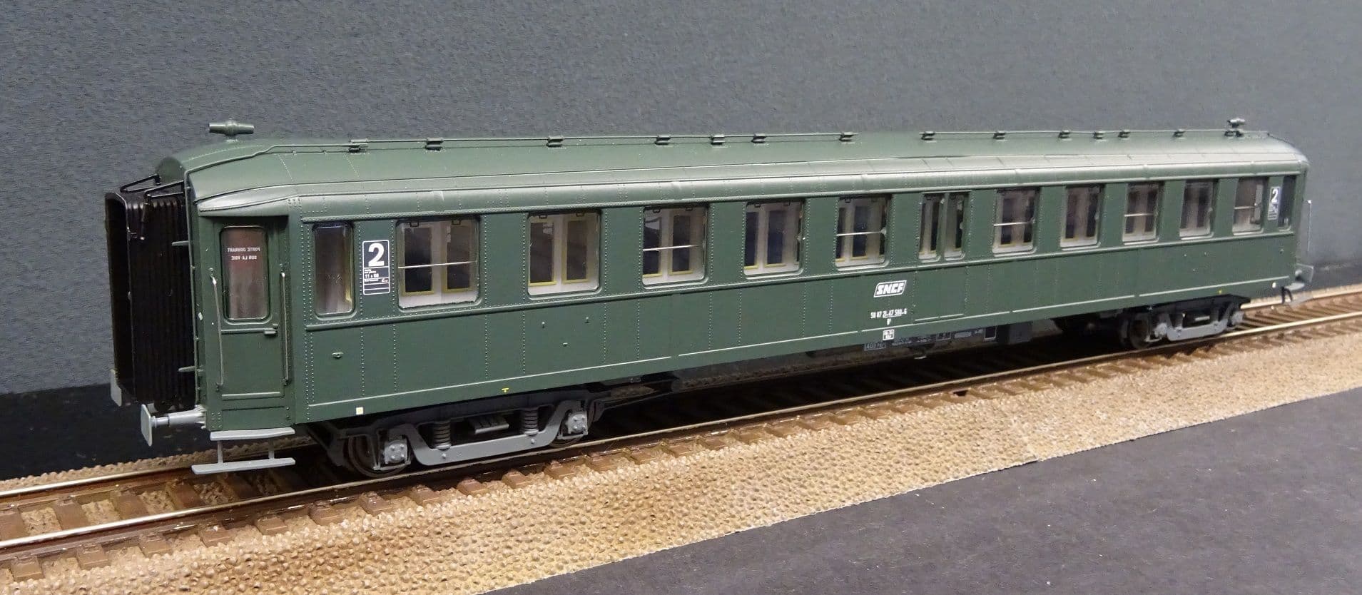 REE VB-377 SNCF Bacalan Coach