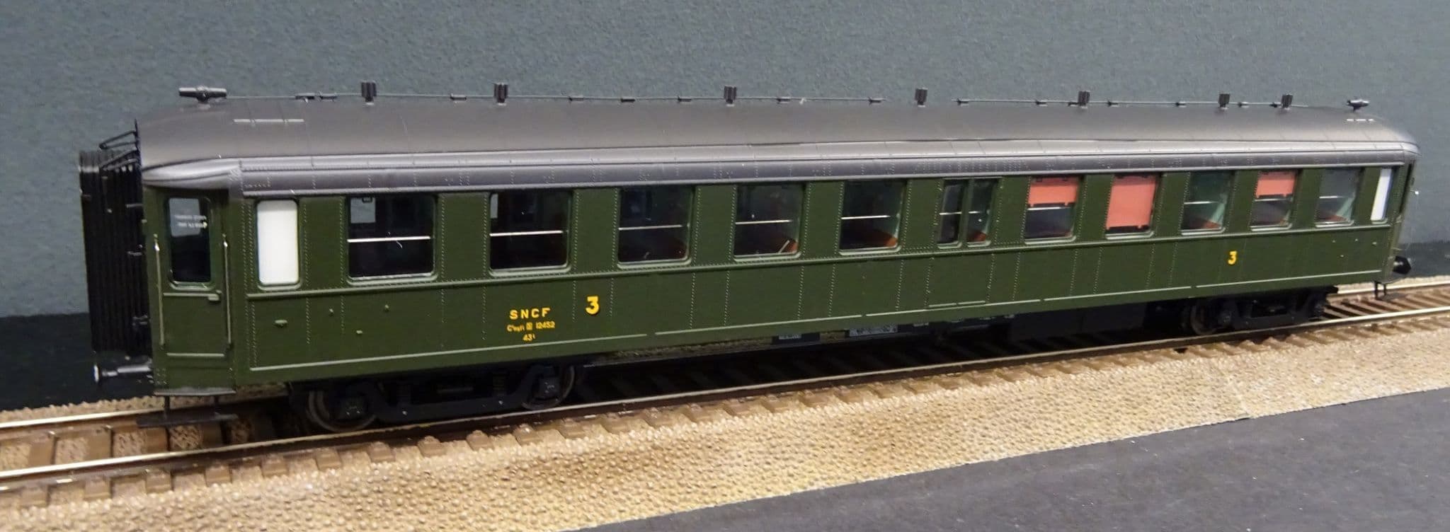 REE VB-379 SNCF OCEM RA Coach