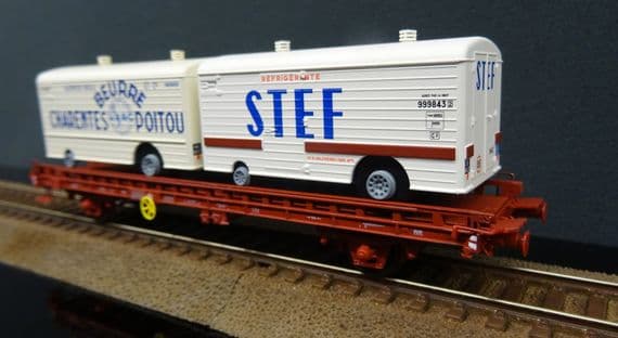 REE WB-641 UFR Double wagon