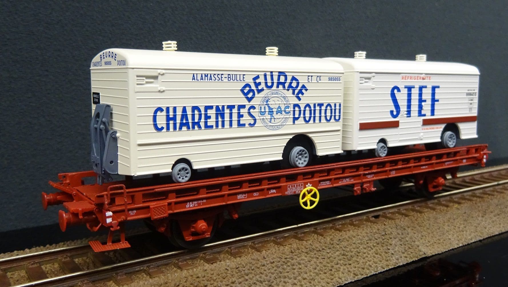 REE WB-641 UFR Double wagon