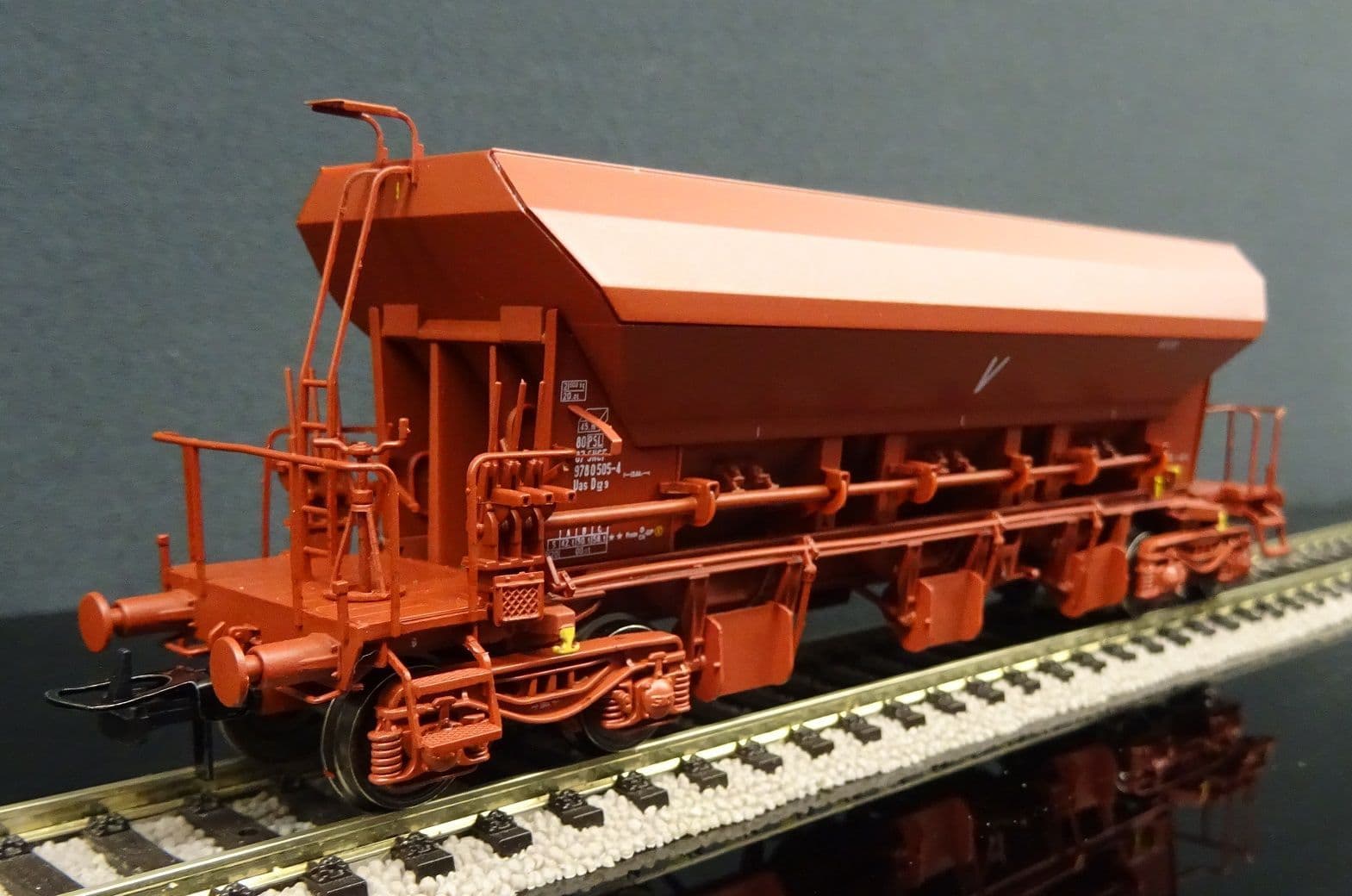 REE WB-676 SNCF F70 Uas SNCF Era IV/V N 80 87 978 0 505-4