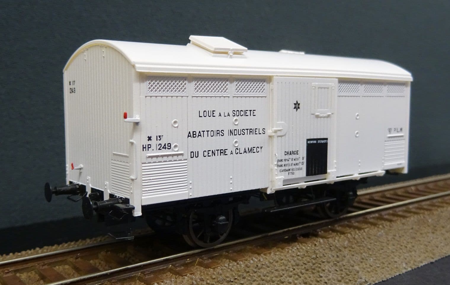 REE WB-767 PLM 10T Refrigerant van