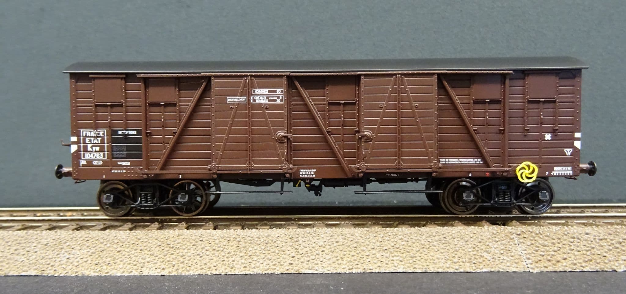 REE WB-775 Etat TP Couvert