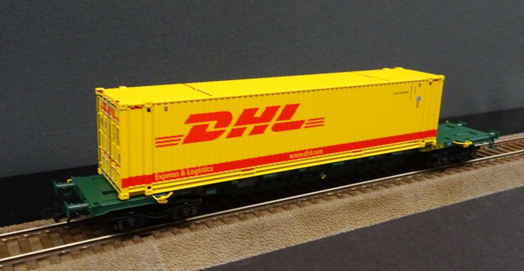 Rivarossi HR6575 Cemat Container Wagon DHL