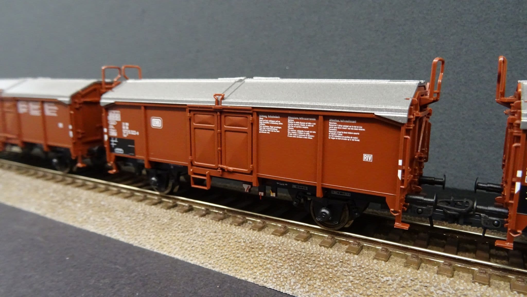 Roco 77050 DB Sliding Roof Wagon Set of 3