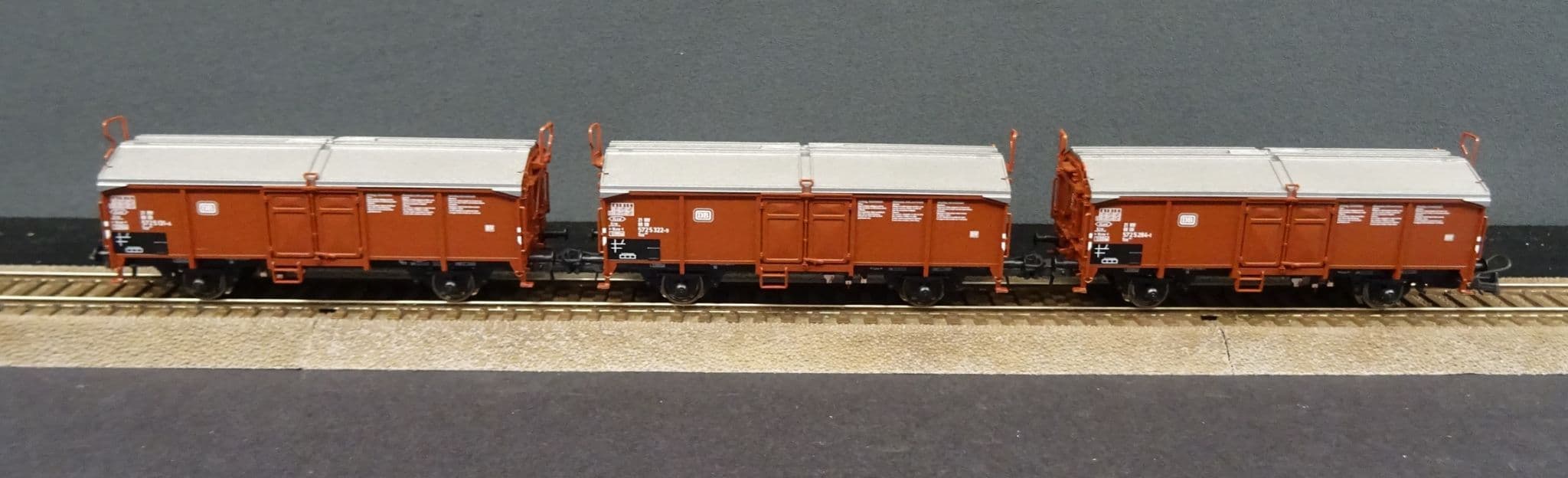 Roco 77050 DB Sliding Roof Wagon Set of 3