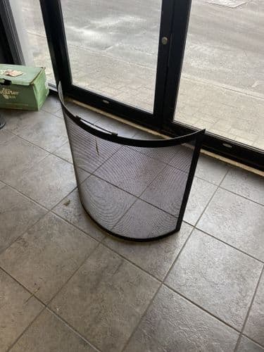 Curved fireguard
