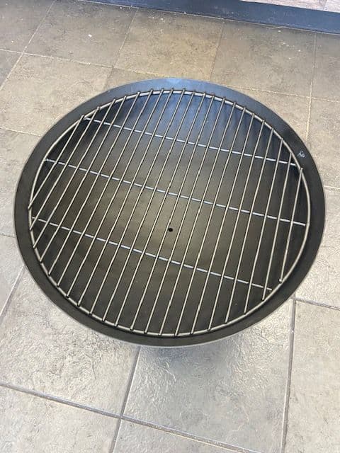 Small round fire pit with grill