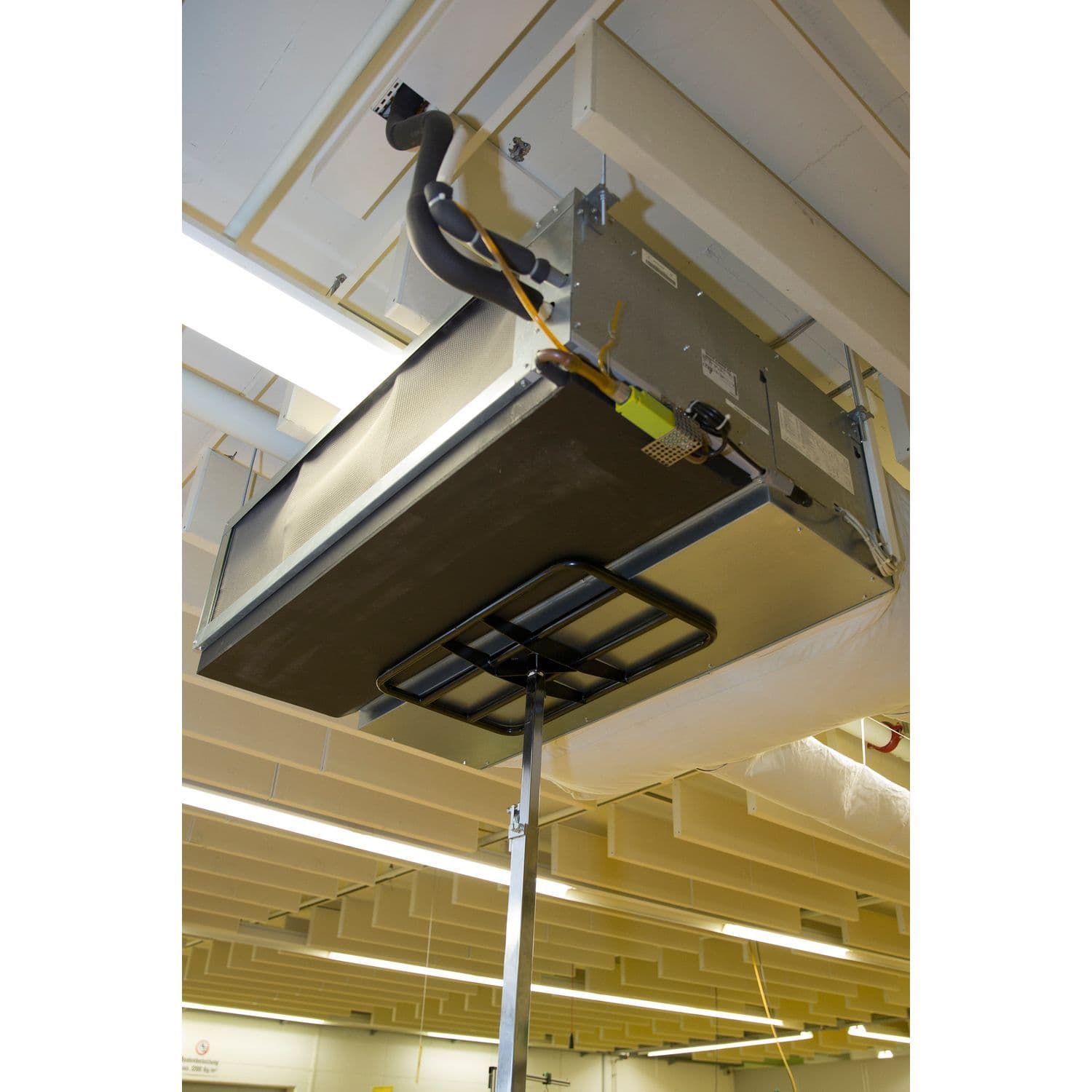 Refco Electric Hoist Material Lift LFT-230
