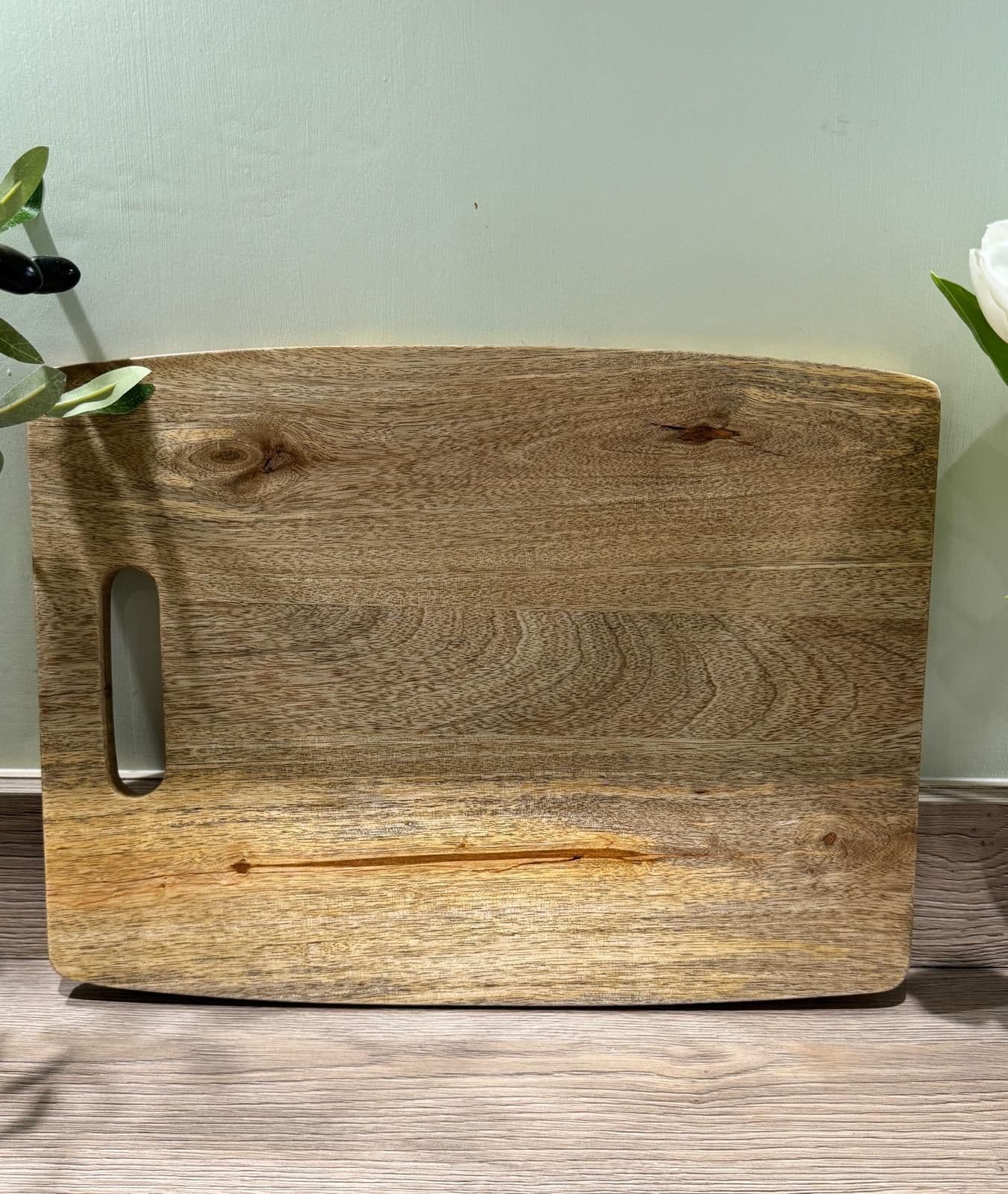 MANGO WOOD BARREL BOARD WITH CUT OUT HANDLE