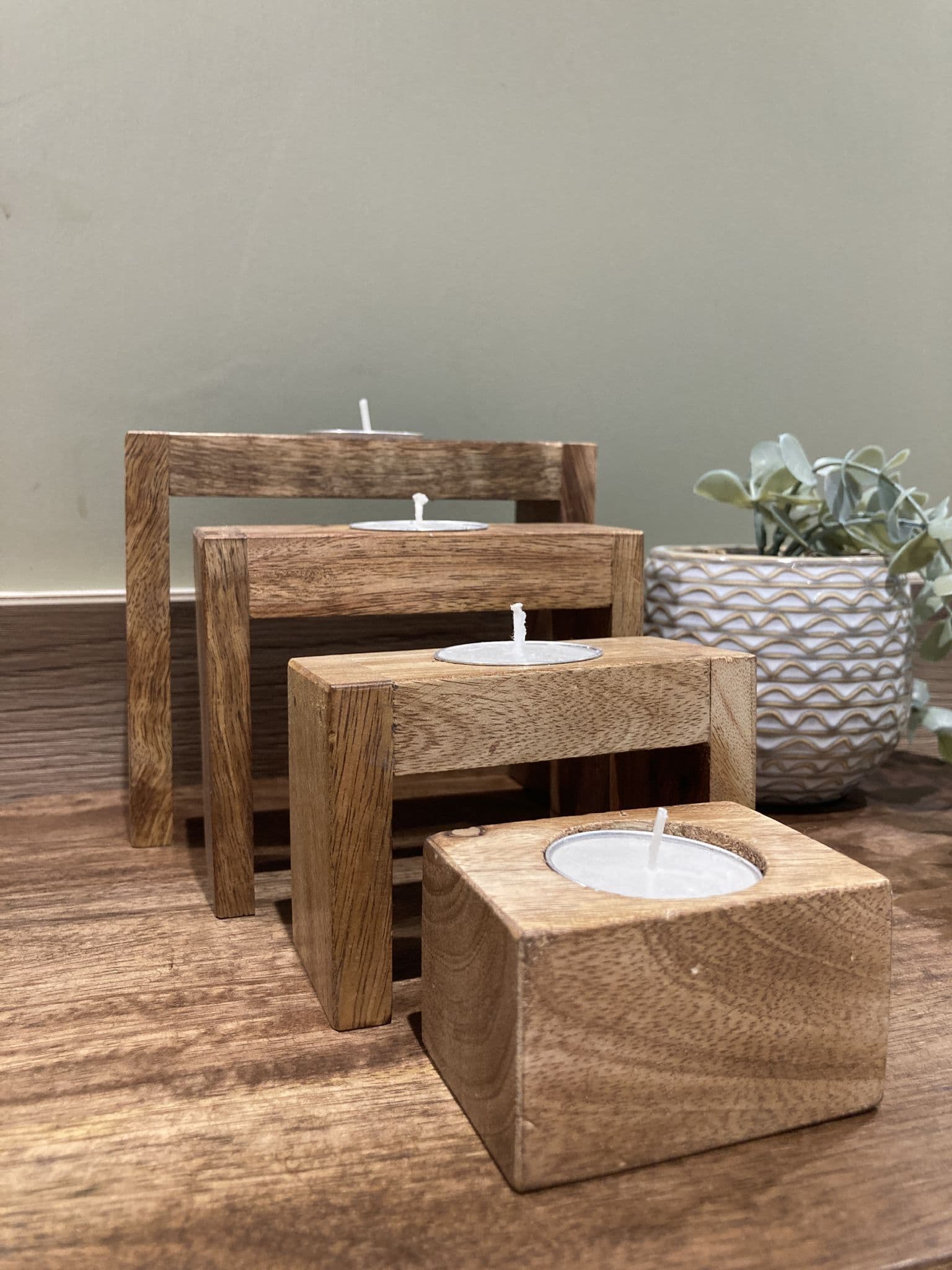 S/4 BRIDGE MANGO WOOD PILLAR CANDLE HOLDERS